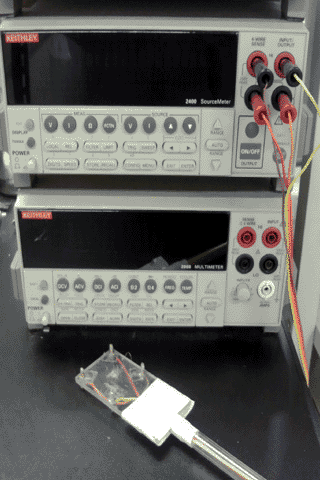Electrical conductivity measuring device